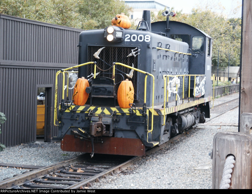 SSRR 2008 (Ex-USAX 2008) on the Sacramento Southern Railroad